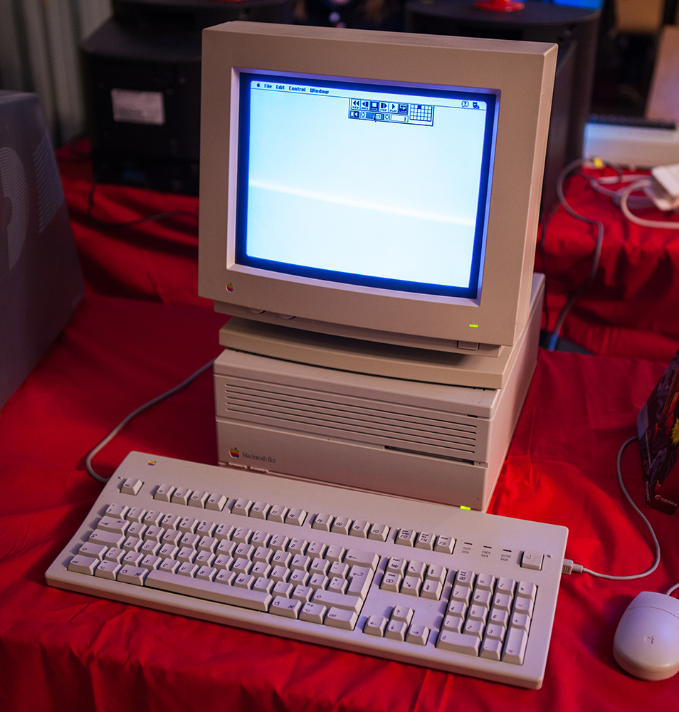 macintosh-ii-ci | Retro Video Gaming